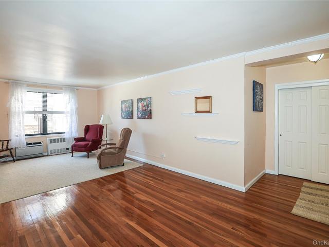 224 24 Union Turnpike 4H