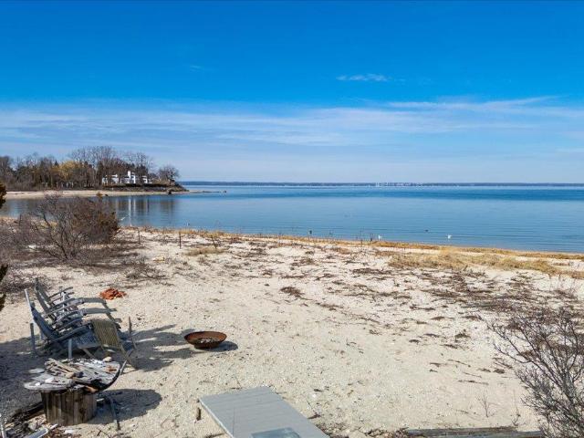 224 Centre Island Road