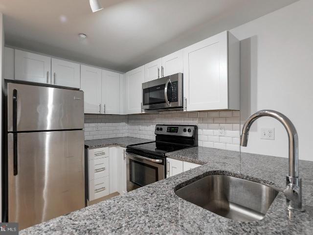 224 Church St, Unit 407B, Philadelphia, PA 19106 | MLS #PAPH2595 | Compass