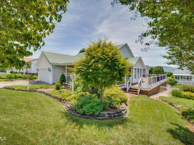224 Chickasaw Circle
