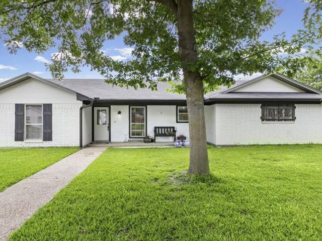 224 Crockett Ln, Hewitt, TX 76643