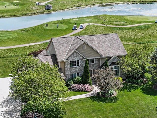 224 Crooked Stick Pass, North Prairie, WI 53153