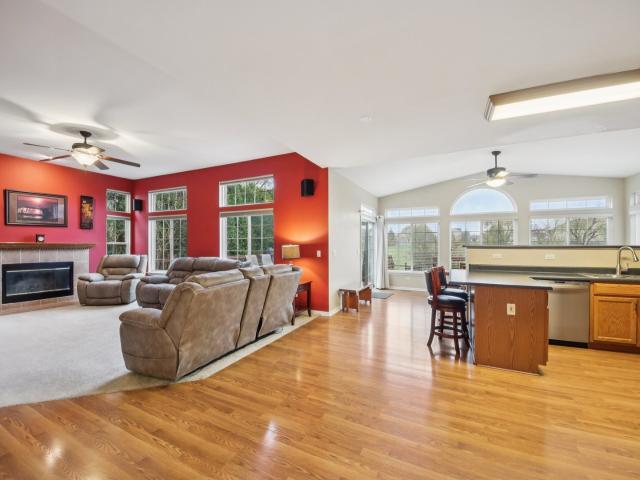 224 Cross Creek Ln, Lindenhurst, IL 60046 | MLS #12608 | Compass