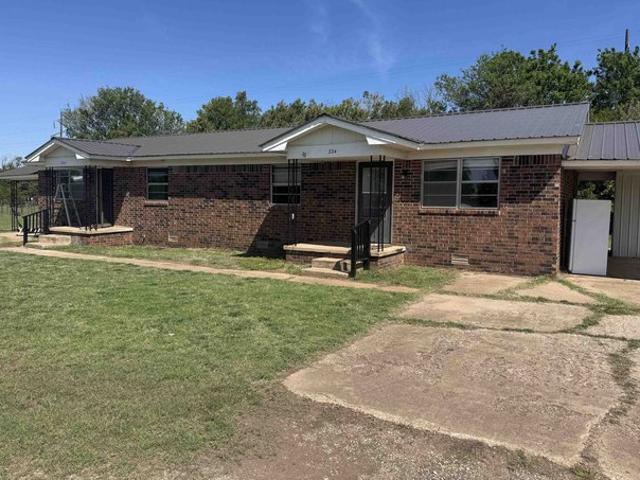 224 Ash St, Medford, OK 73759