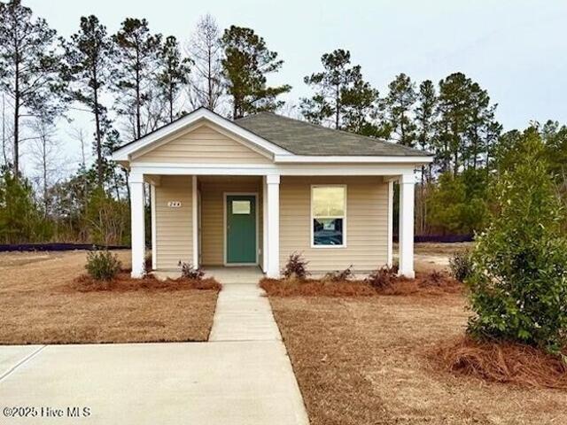 224 Ashworth Dr, Tabor City, NC 28463