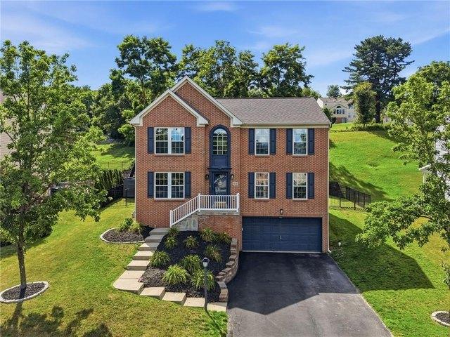 224 Beagle Dr, Coraopolis, PA 15108