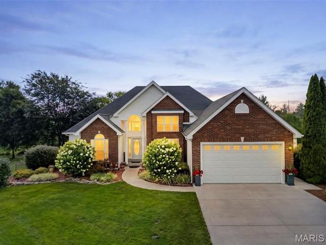 224 Bennington Dr, Troy, MO 63379