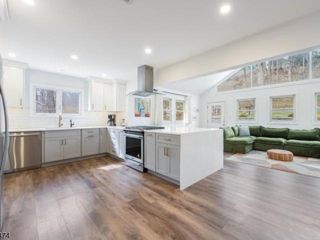 224 Gates Ave, Long Hill Township, NJ 07933