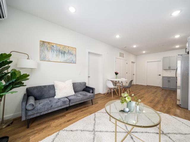 224 Garfield Ave # 3A