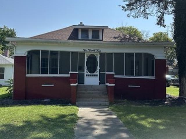 224 Division St S, Du Quoin, IL 62832