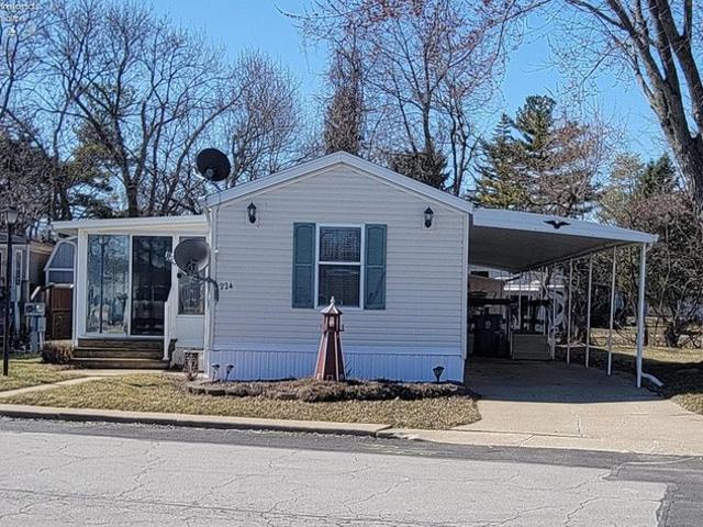 224 Driftwood Dr, Port Clinton, OH 43452