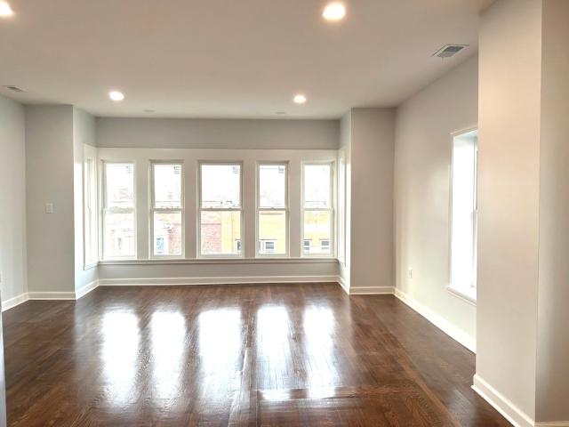 224 E Cass Street # 2R
