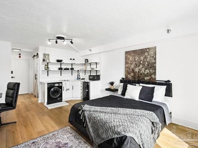 224 E Garden St Apt 140, Pensacola, FL 32502
