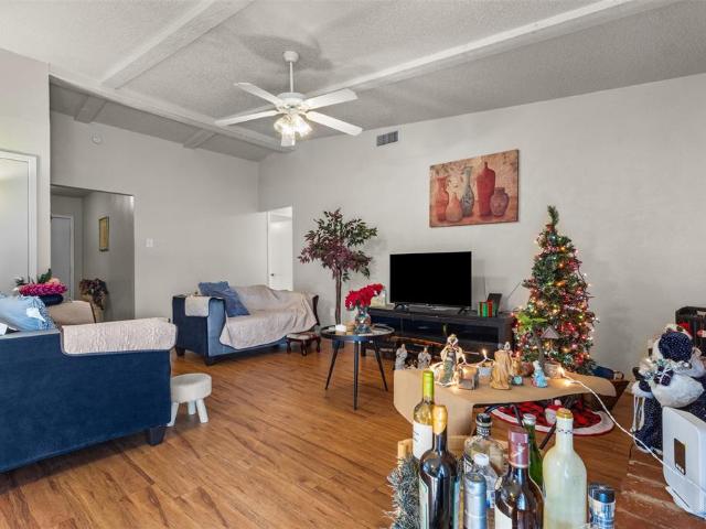 224 E Grubb Drive