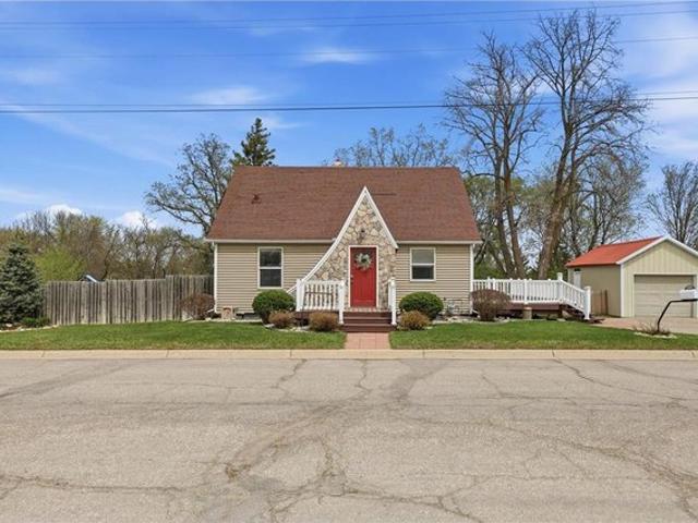 224 Elm St W, Detroit Lakes, MN 56501