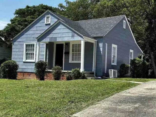 224 Fairview Dr ~ APPLICATION PENDING 224 Fairview Dr