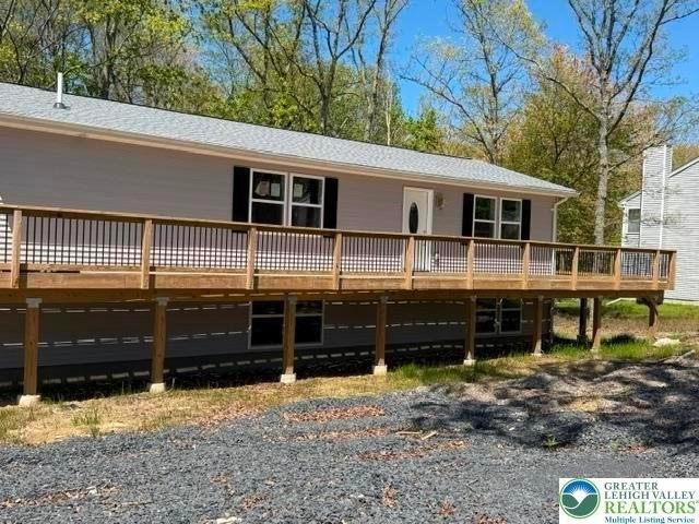 224 Kensington Dr, Lehman, PA 18324