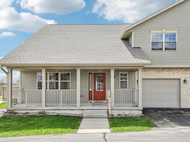 224 Hometown Ave Unit 13, Fall River, WI 53932