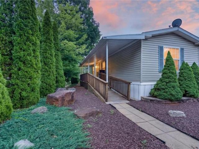 224 Hope Dr, West Penn, PA 17960