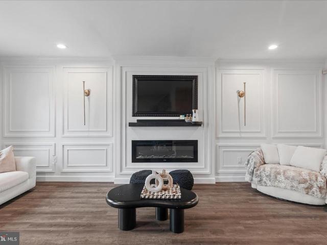 224 Harry S Truman Drive # 29205