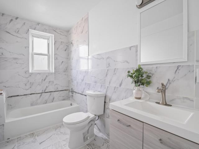 224 Highland Boulevard, Unit 808
