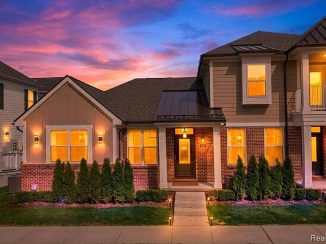 224 Jotham Ave, Auburn Hills, MI 48326