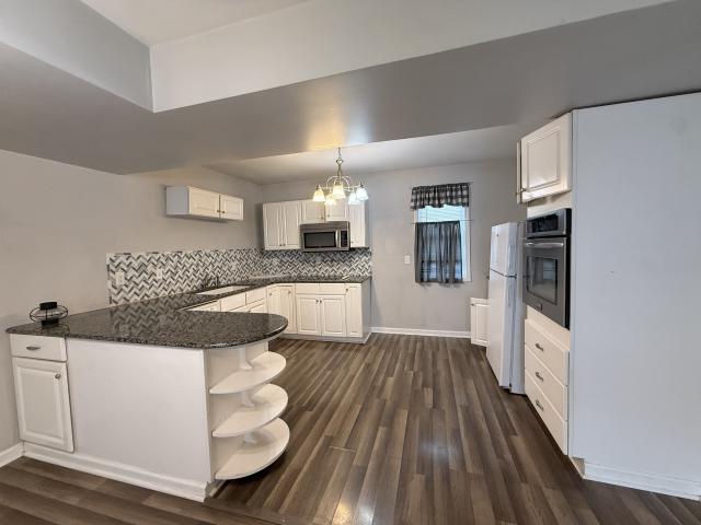 224 Jennings Ave