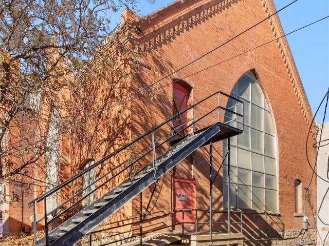 224 N Commercial Street