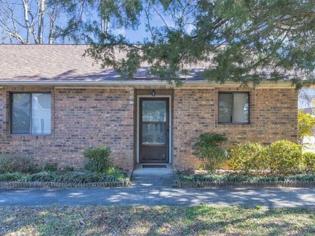 224 N Elm Ct, Greenwood, SC 29646