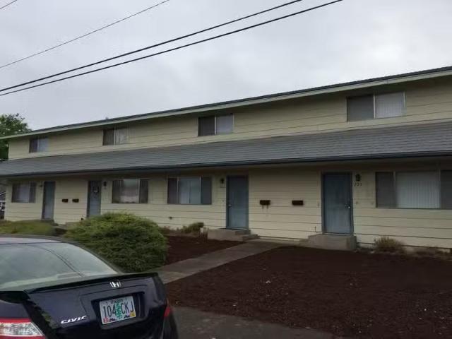 224 North 8th Street, Central Point, OR 224 N. 8th Street