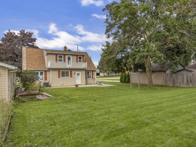 224 S 2nd St, Cedar Grove, WI 53013