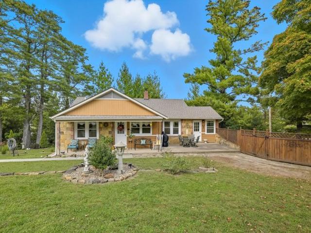 224 S Business 49, Neosho, MO 64850
