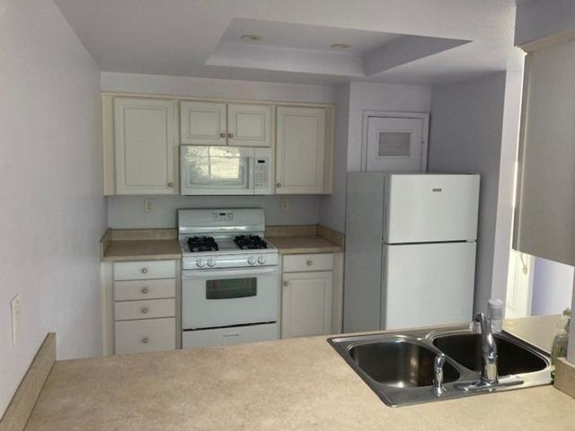 224 S. Ditmar St 2 Bedroom Apartment for Rent at 224 S Ditmar St, Oceanside, CA 92054 Downtown Oceanside