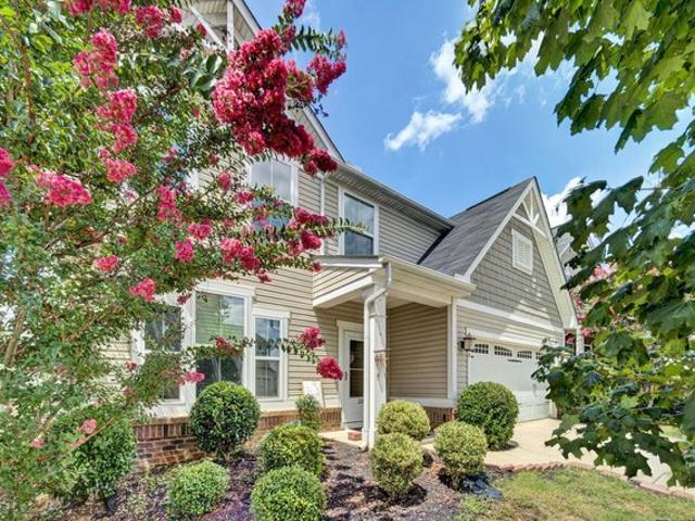 224 Sandusky Ln, Simpsonville, SC 29680