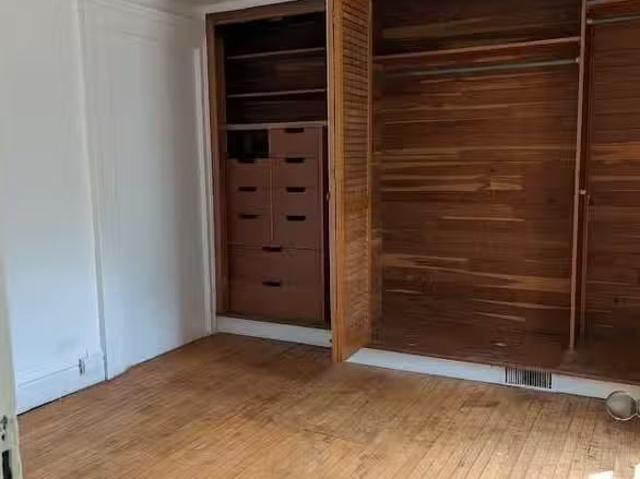 224 Sherman Street 1 224 Sherman St