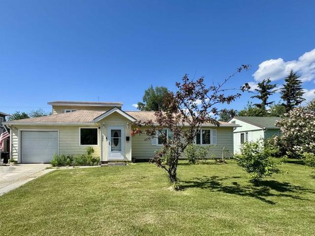 224 Slater Dr, Fairbanks, AK 99701