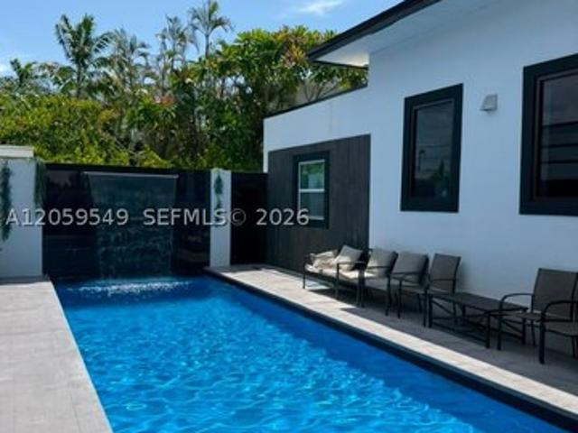 224 SW 12th St, Dania Beach, FL 33004