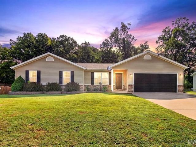 224 Parkway Dr, Troy, MO 63379