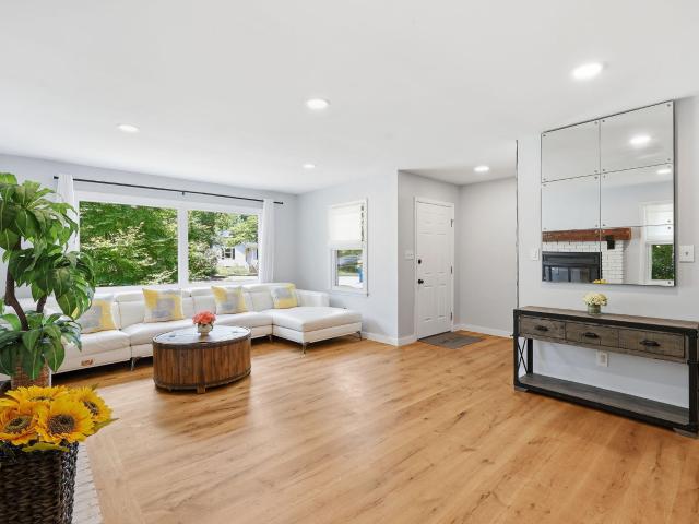 224 Rosehaven Drive