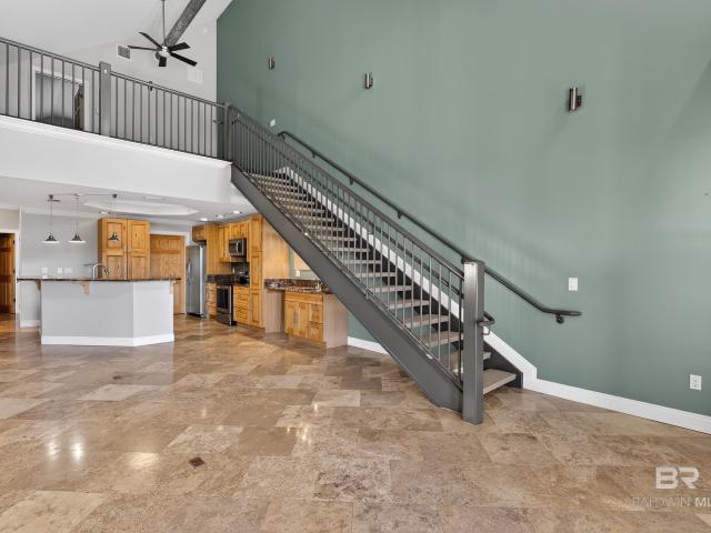 224 W 6th Avenue #B
