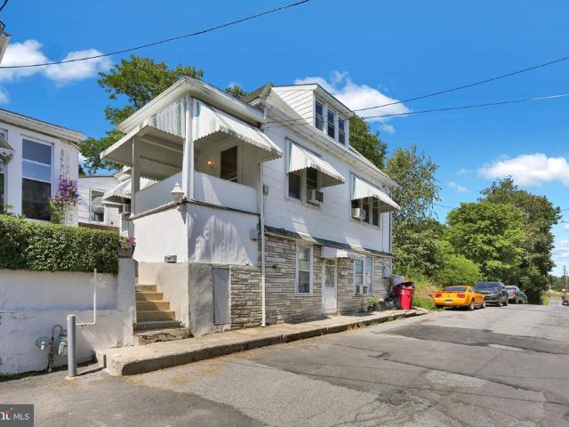 224 W Wallace Street