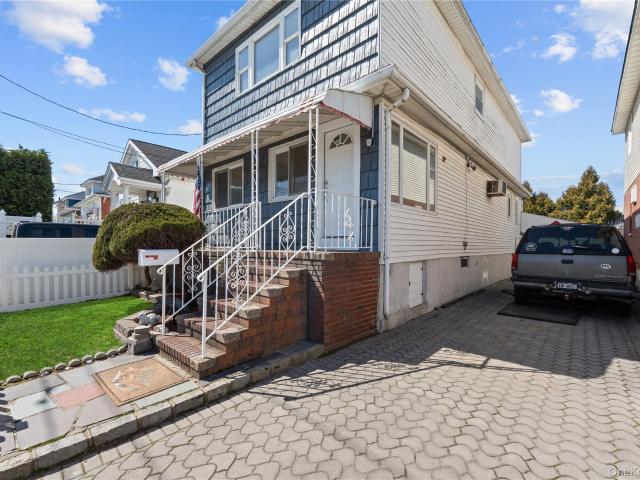 224 W Broadway