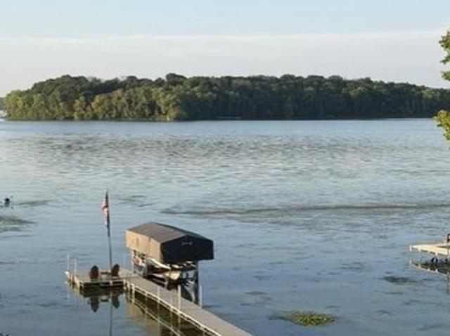 224 W Lake St, Waconia, MN 55387