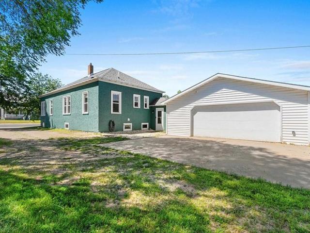 224 W Main St, Coleman, WI 54112