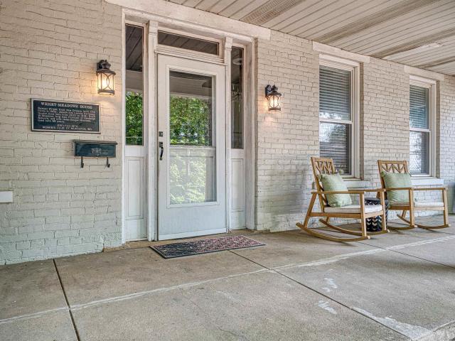 224 W Main Street