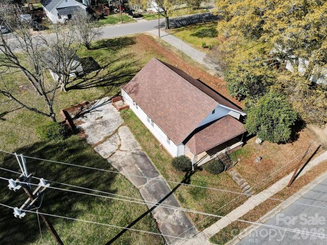 224 W Mills Avenue