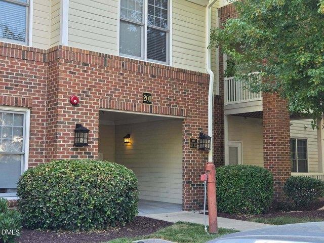 224 Waterford Lake Dr, Cary, NC 27519