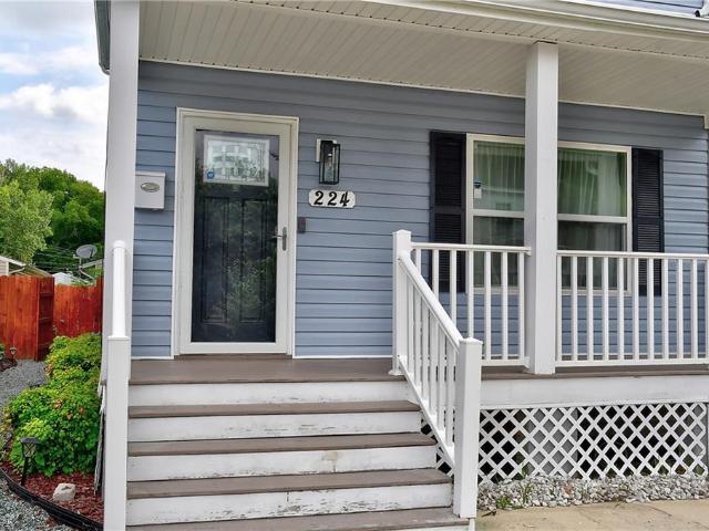 224 Taylor AVE W