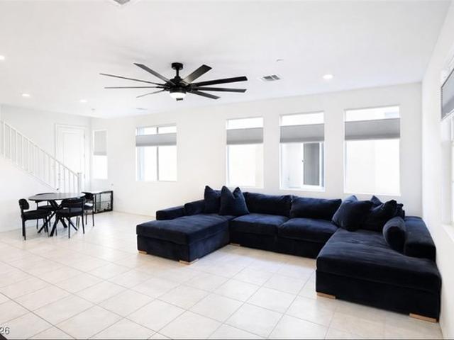 224 Vanhoy Ave, Henderson, NV 89011