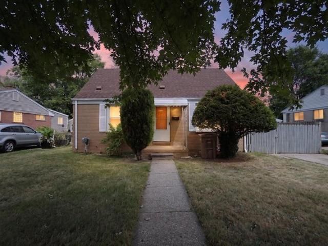 224 Victory Dr, Pontiac, MI 48342